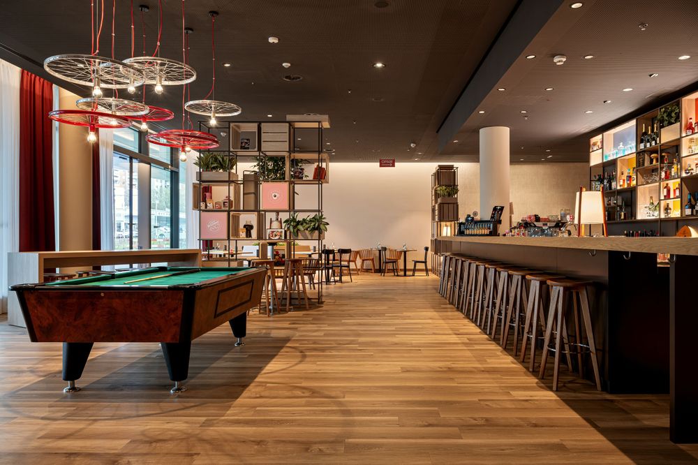 Restaurants & Bars - IntercityHotel Geneva | H Rewards