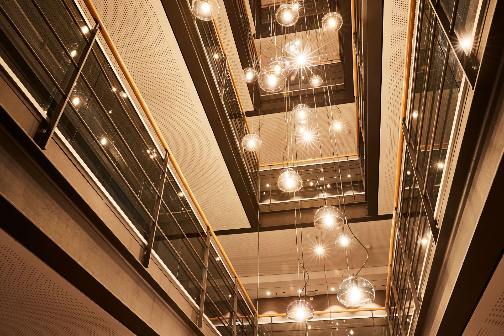 H Rewards - Book Hotels worldwide